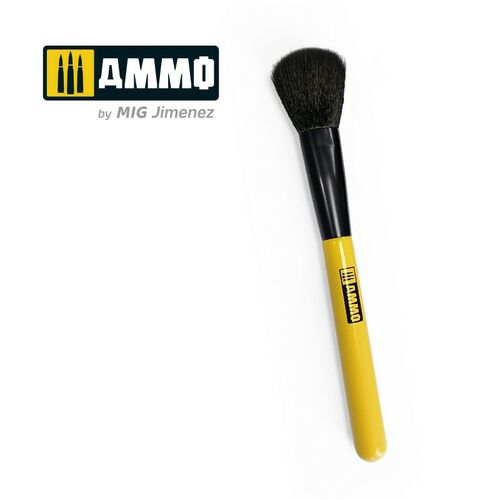 AMMO of Mig Jimenez 8575 Dust Remover Brush 1