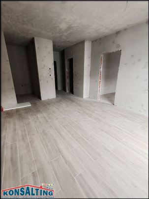 Novogradnja sa pogledom na Dunav,Stari B.089-s35-M
