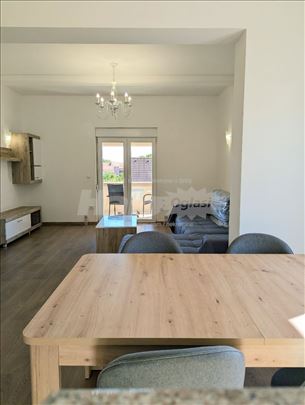Stan 95m2 Ledine, neuseljavan, Vila Mara, parking