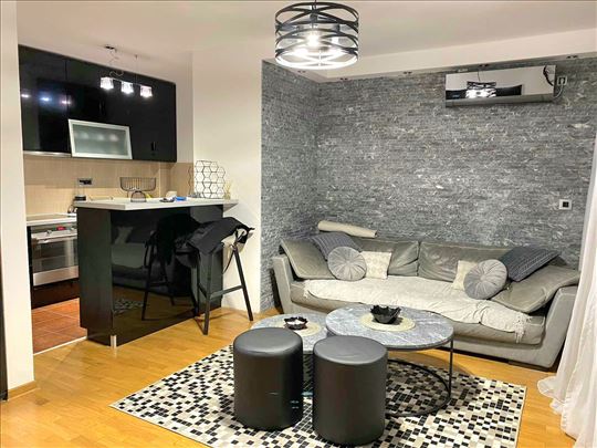 Vračar-Crveni krst-Sazonova-3.0-73m2-sa garažom