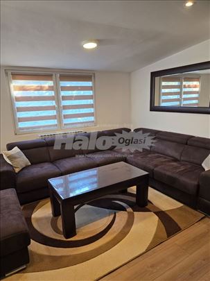 Crveni krst, trosoban stan 90m2