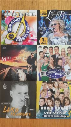 CD diskovi sa raznom muzikom