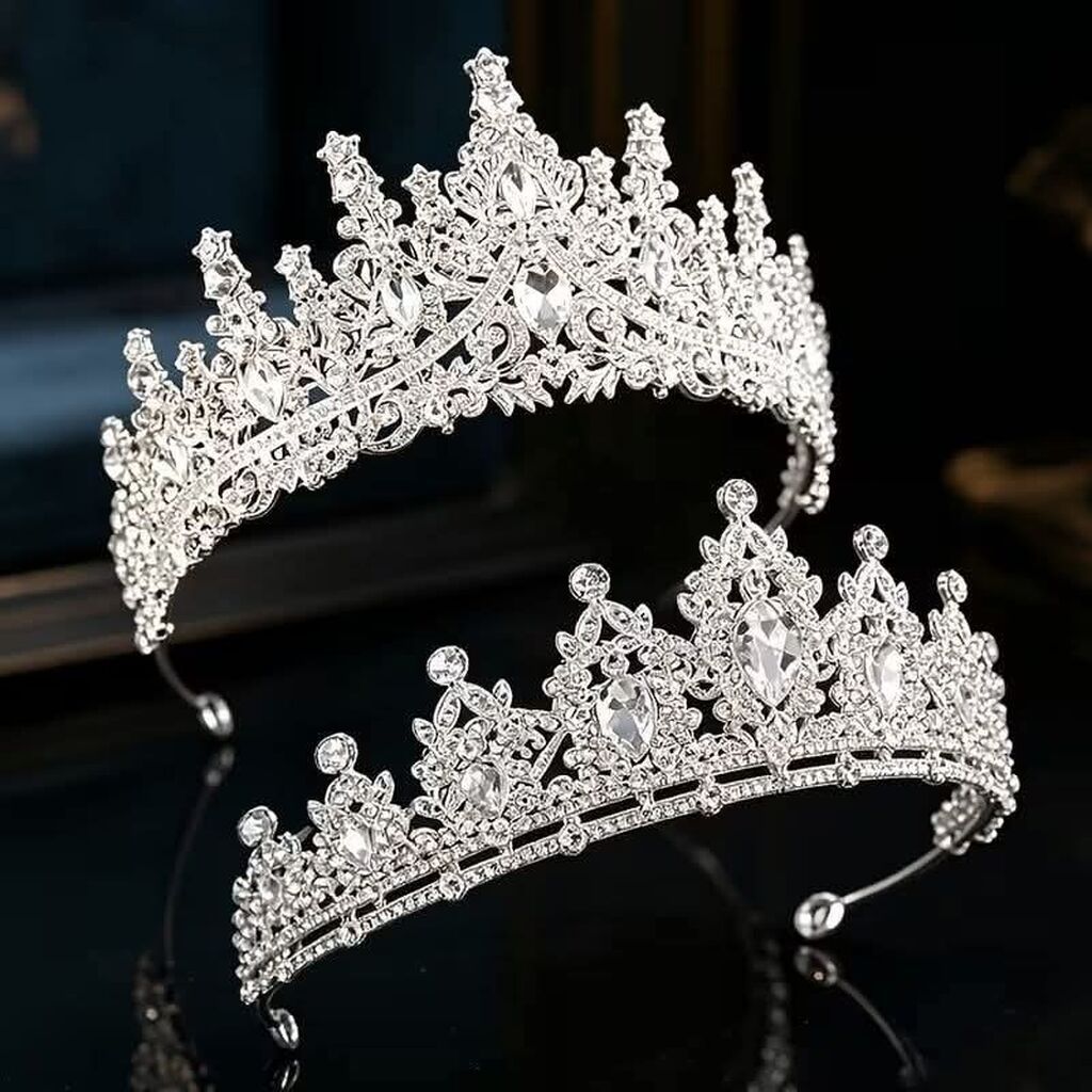 Srebrna tijara / kruna sa cirkonima Raskošna i elegantna kruna bogato