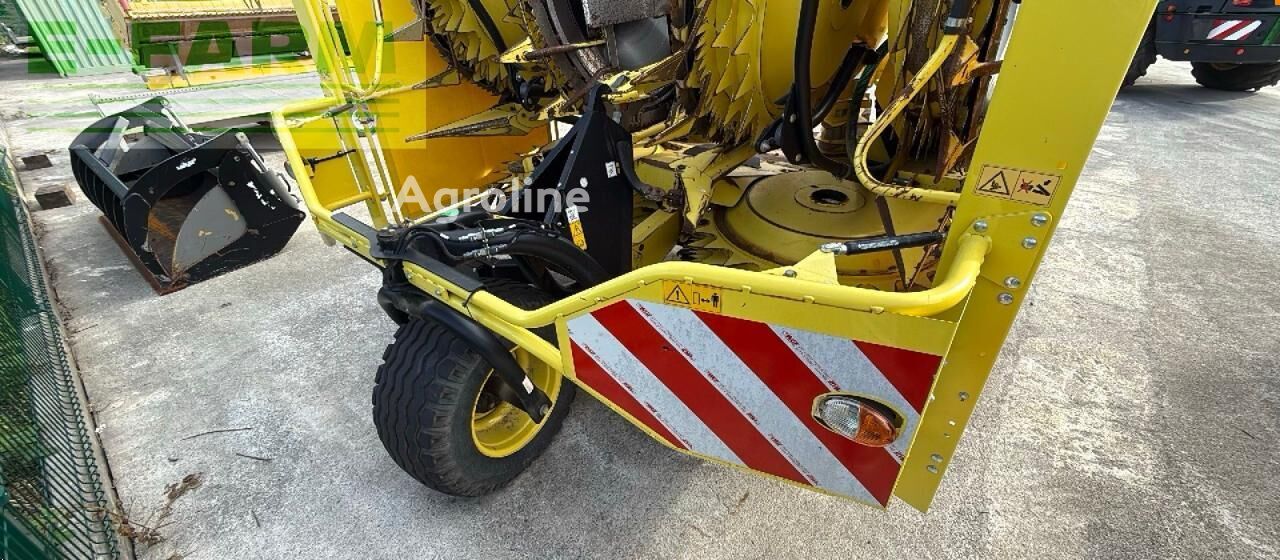 John Deere 400F sakupljač otkosa