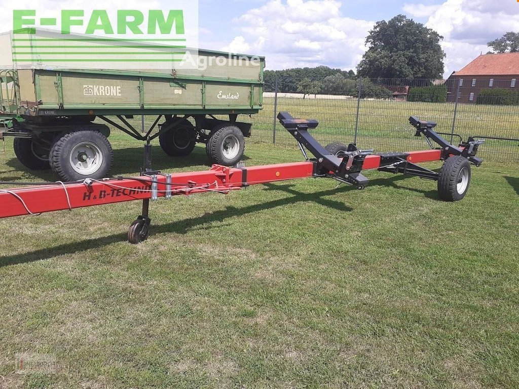 Case IH prikolica za žetelicu