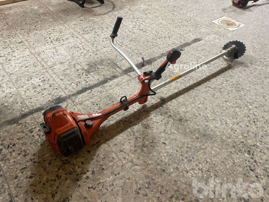 Prodaje se Husqvarna 545 RXT trimer za travu na aukciji