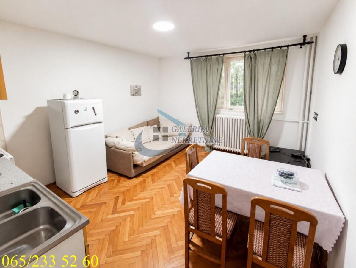Čukarica, Banovo brdo - Žarka Vukovića Pucara 43m2