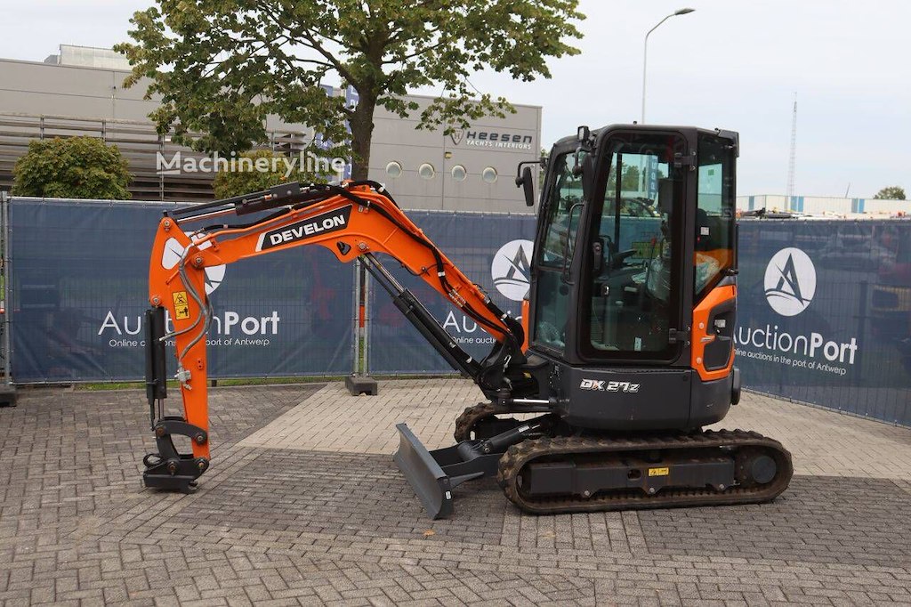 Prodaje se Doosan DX 27Z-7 bager guseničar na aukciji