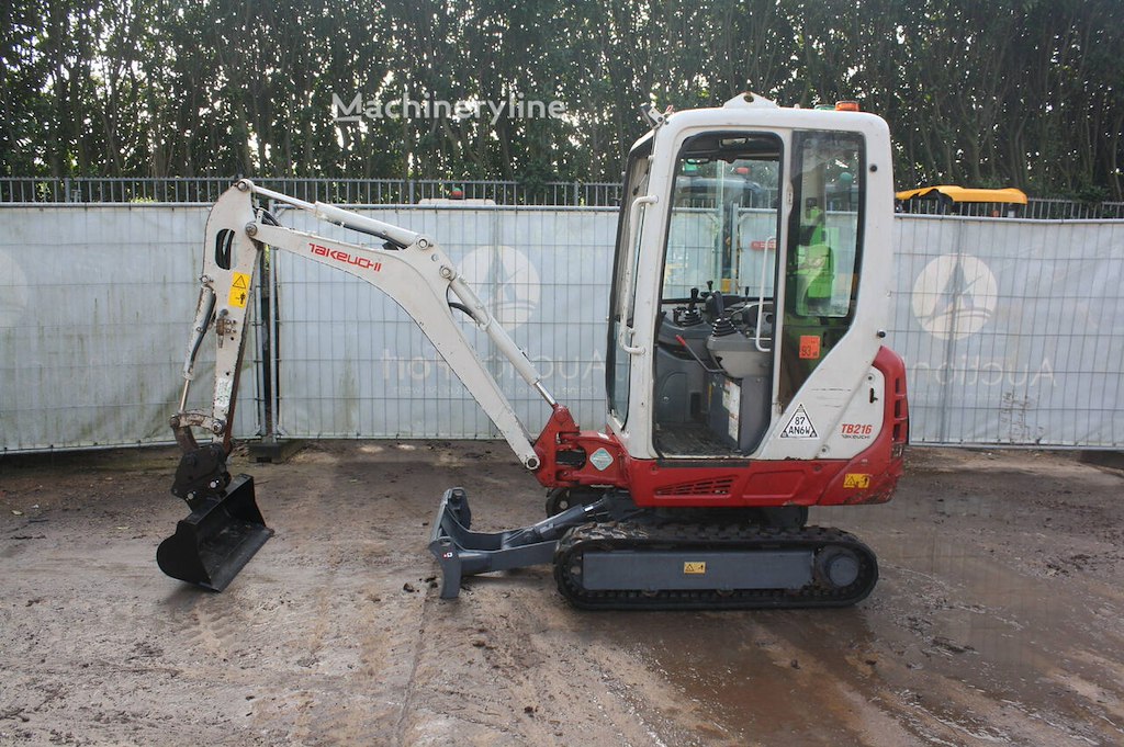 Prodaje se Takeuchi TB216 mini bager na aukciji