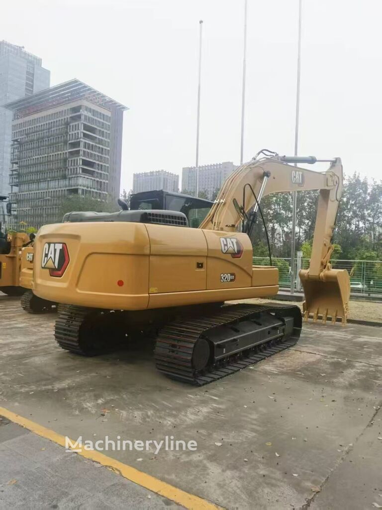 Novi Case 320GX bager guseničar