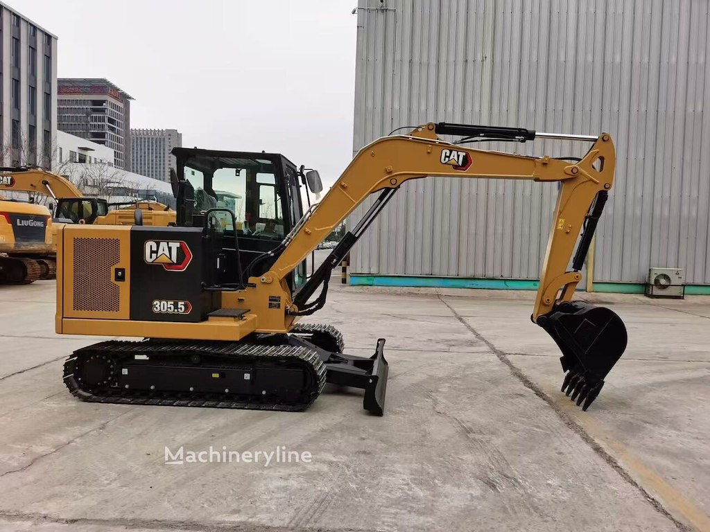 Novi Caterpillar 305.5 bager guseničar