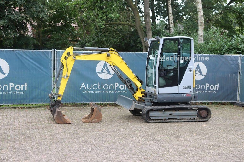 Prodaje se Neuson EZ26 mini bager na aukciji