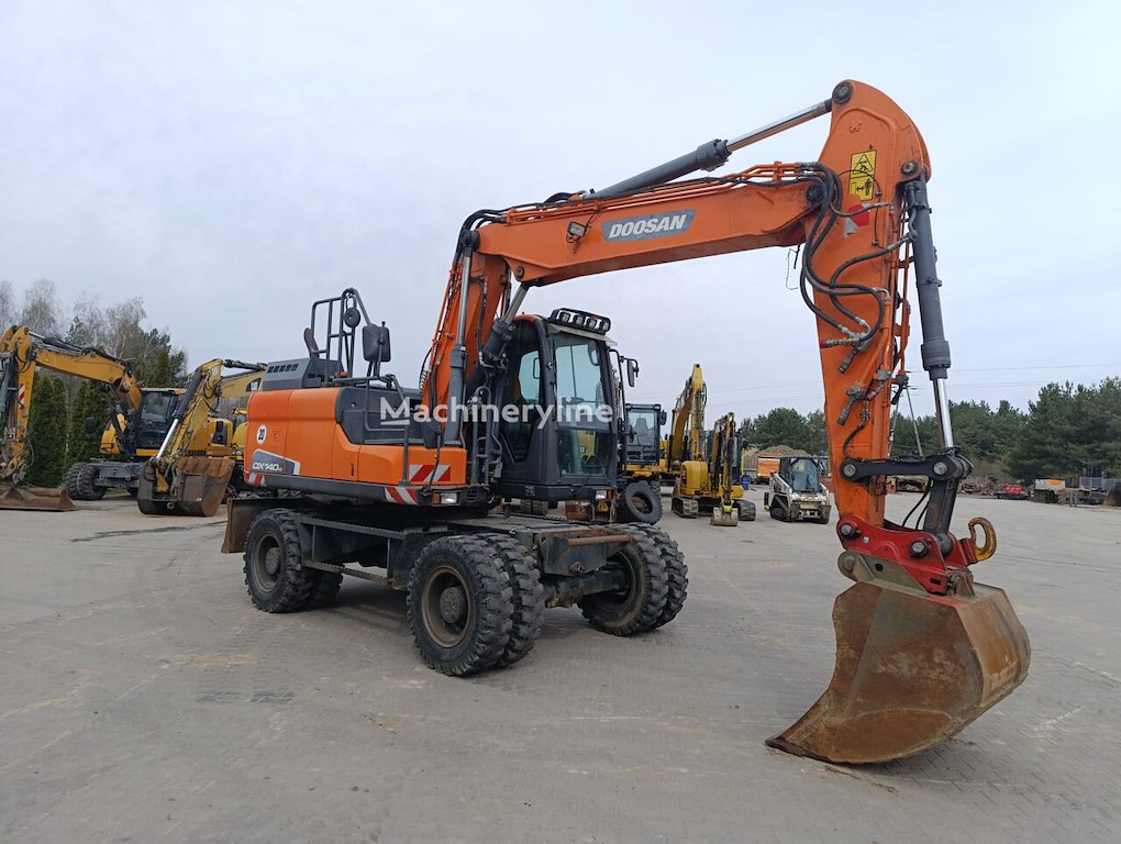 Doosan DX140 bager točkaš