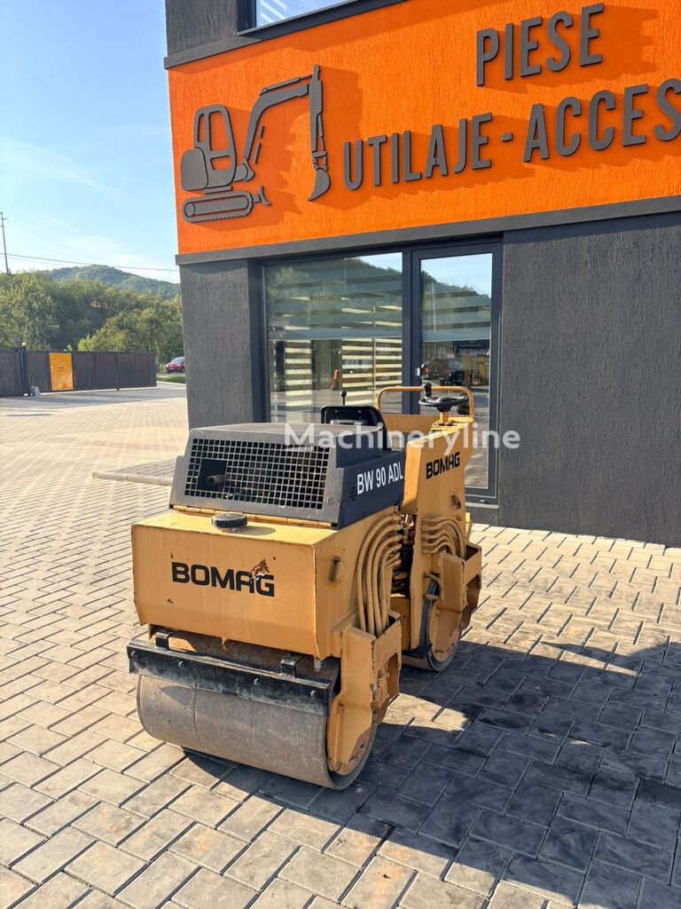 BOMAG mali valjak