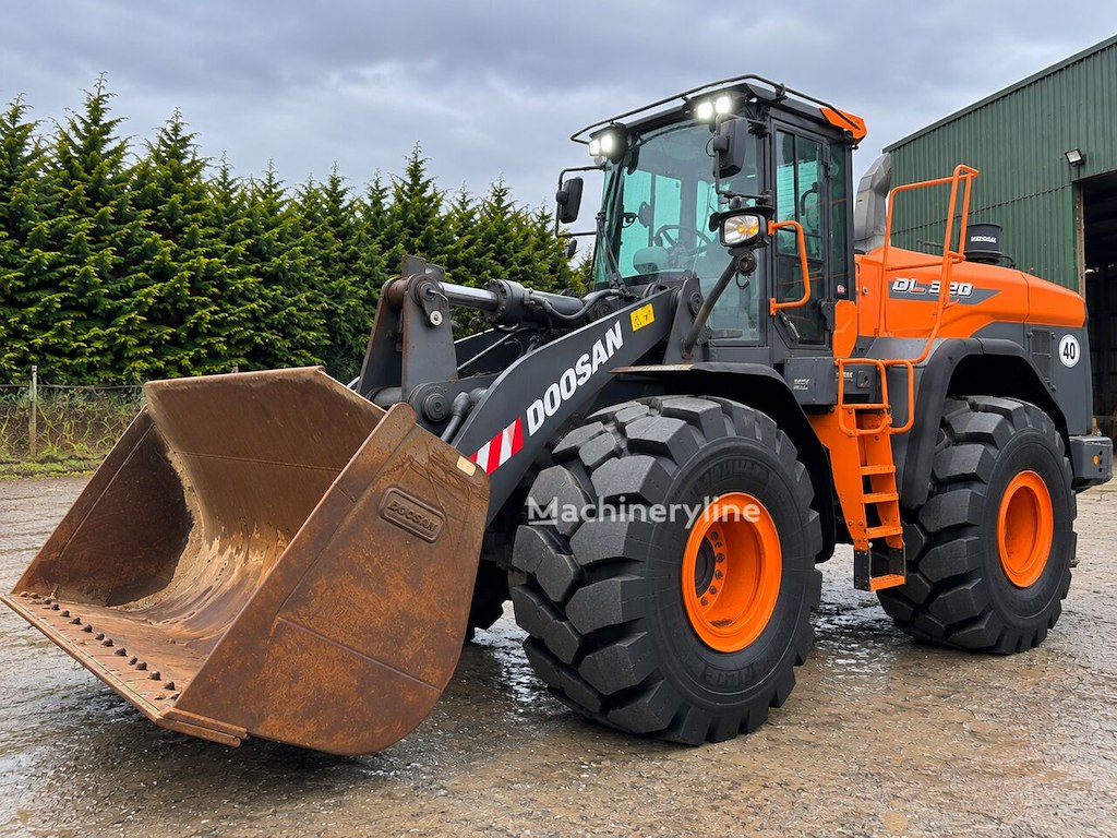 Doosan DL320-7 prednji utovarivač