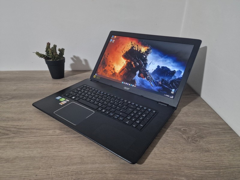 ACER Aspire 17 - i7 7500U - 256GB m.2 - 8GB - 1000GB