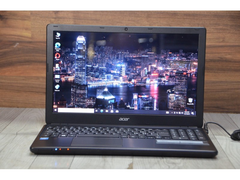 Acer Aspire E1 Ekran 15,6