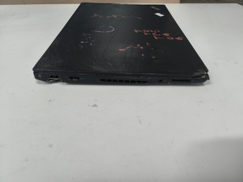 laptop 27 za delove