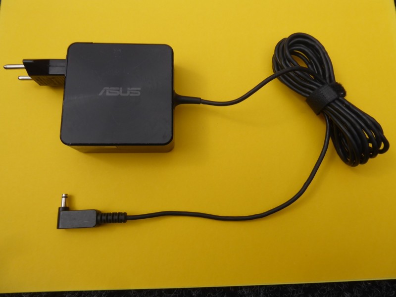 ASUS 19V - 3.42A - ADP-65DW A, 65W Punjač