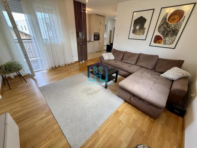 Dvoiposoban stan 59 m² sa tavanskim prostorom, kompletno opremljen