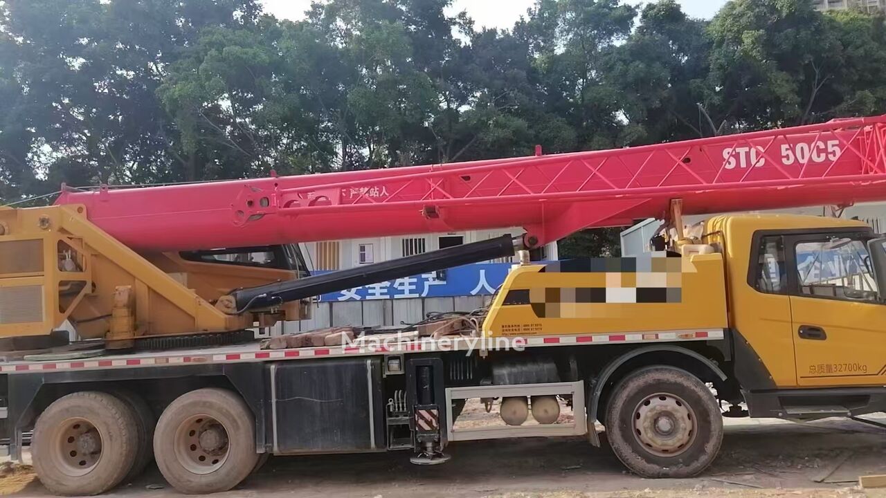 AKC STC250 na šasiji Sany STC250 autodizalica