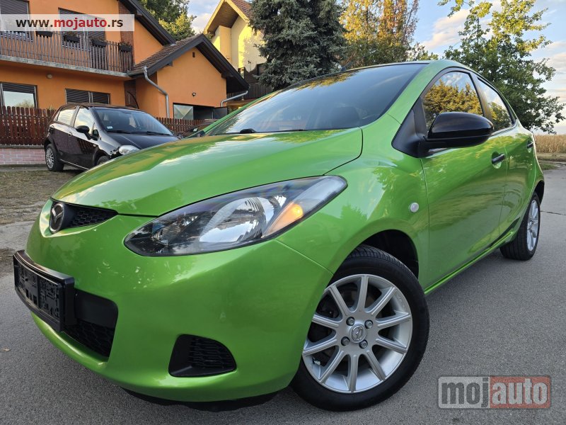 Mazda 2 1.3b*klima*Multimedija*