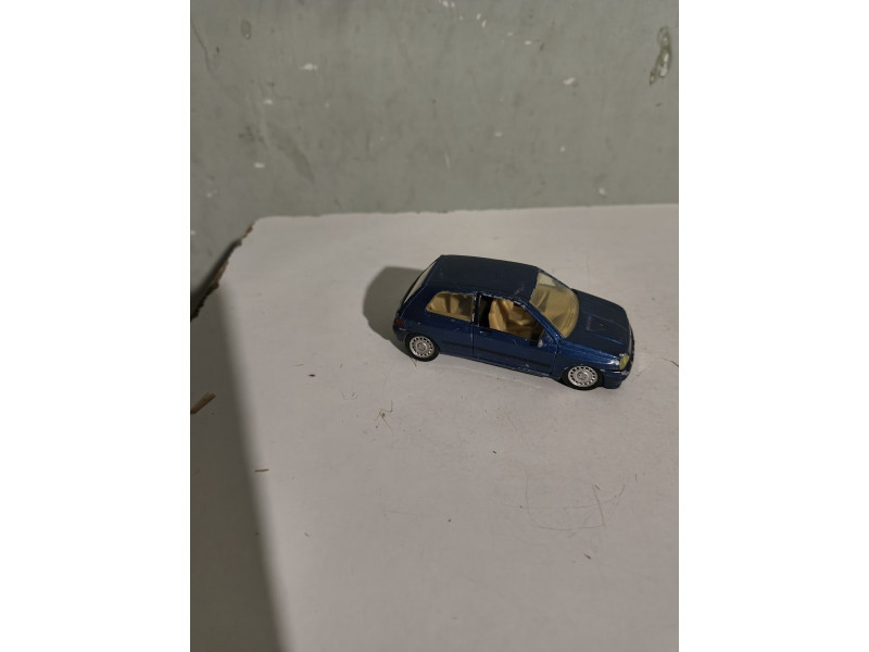 SOLIDO RENAULT CLIO
