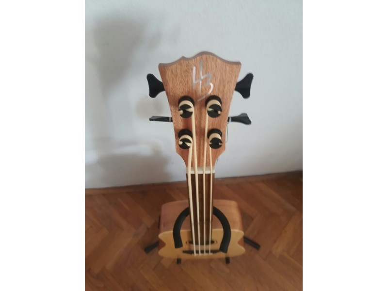 Ukulele bass fretless Harley Benton 10000 din .