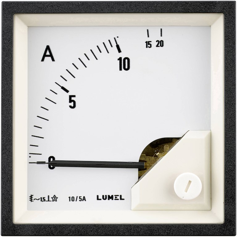 Lumel EA17 250V analogni ugradni merni instrument 68 x 68 mm