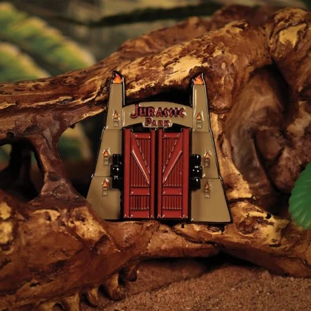 Fanattik Jurassic Park Gates Hinged Pin Badge ( 073036 )
