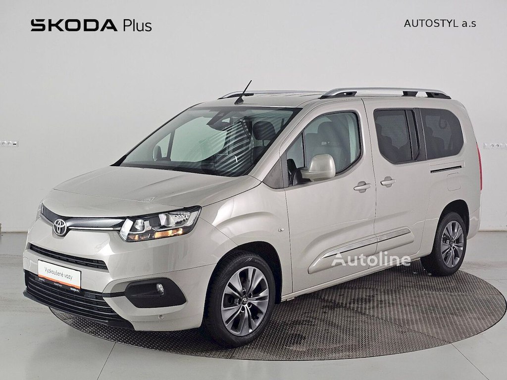 Toyota Proace City Verso, long 1.2i 130k 7AT Family laki furgon