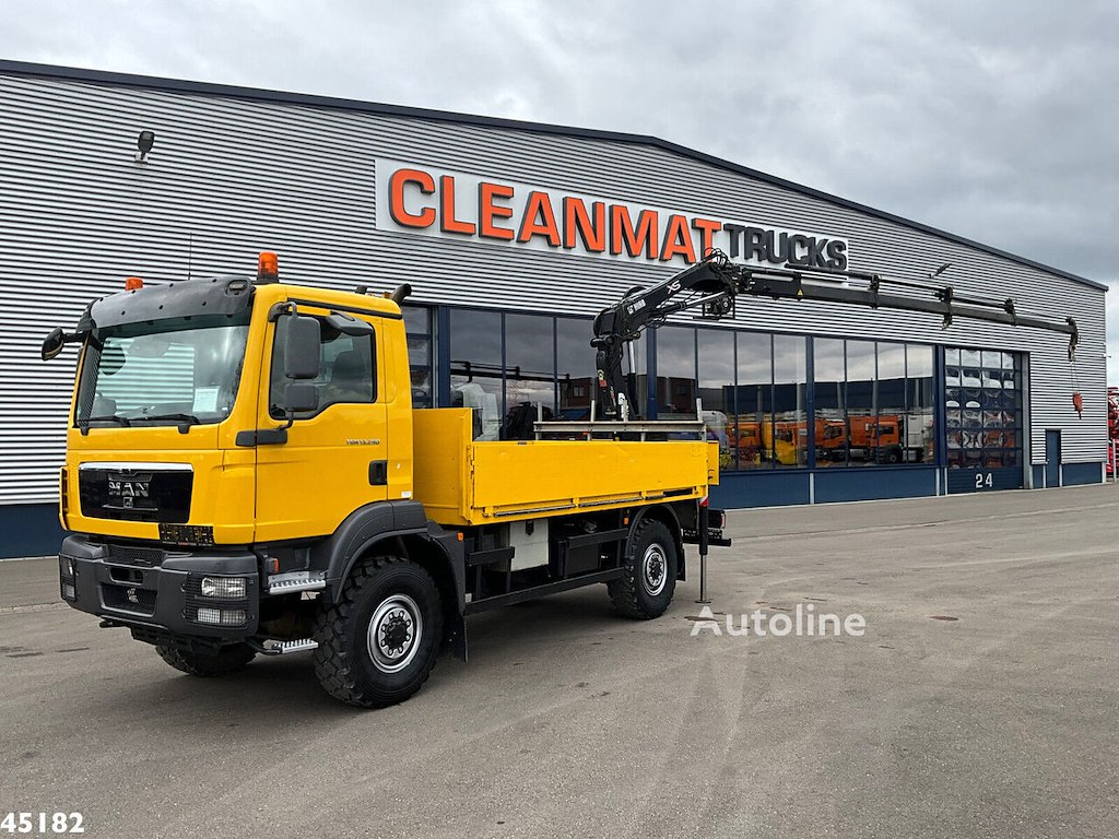 MAN TGM 13.290 4x4 Hiab 9 Tonmeter laadkraan Just 222.472 km! kamion s ravnom platformom