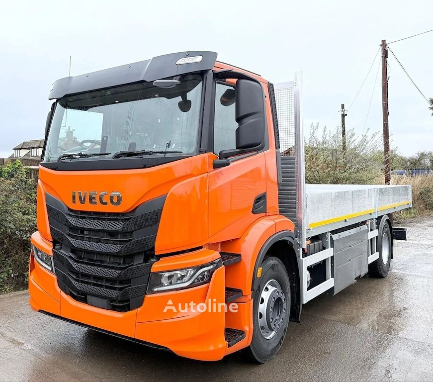 Novi IVECO Stralis kamion s ravnom platformom