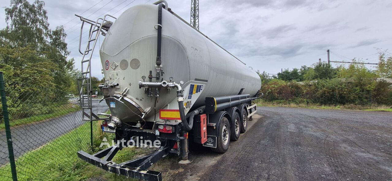 Feldbinder EUT 60.3 cisterna silos