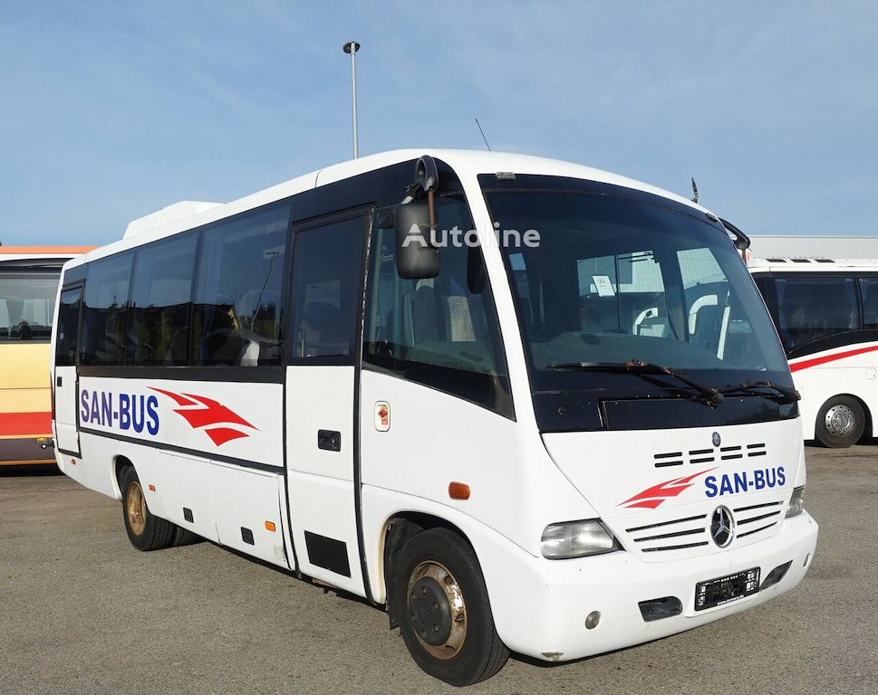Mercedes-Benz 815 Medio *Mediano*V8*Vario*814*Klima*31-Sitze turistički autobus