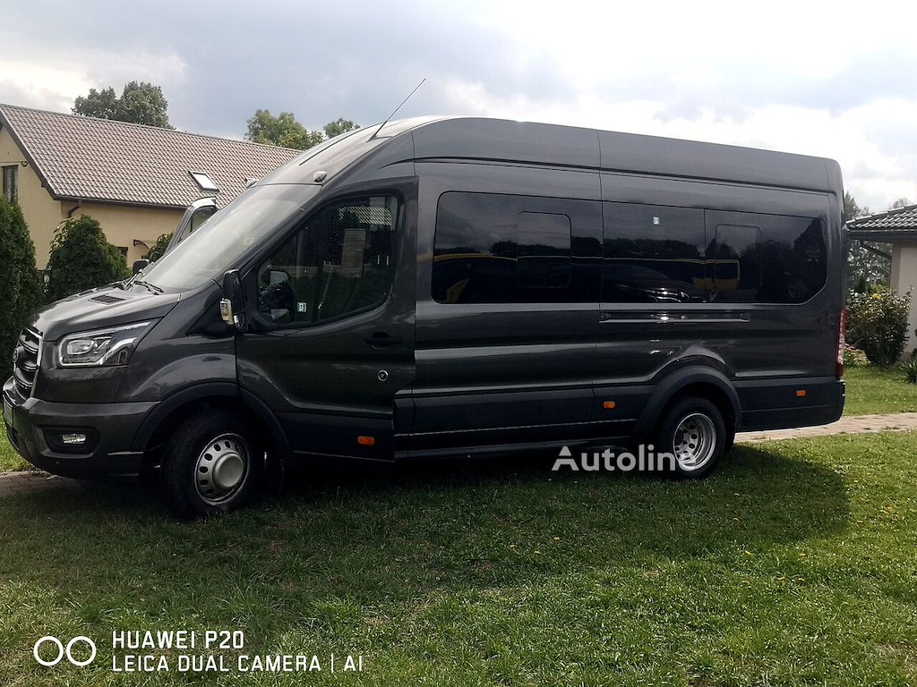 Ford Transit turistički autobus