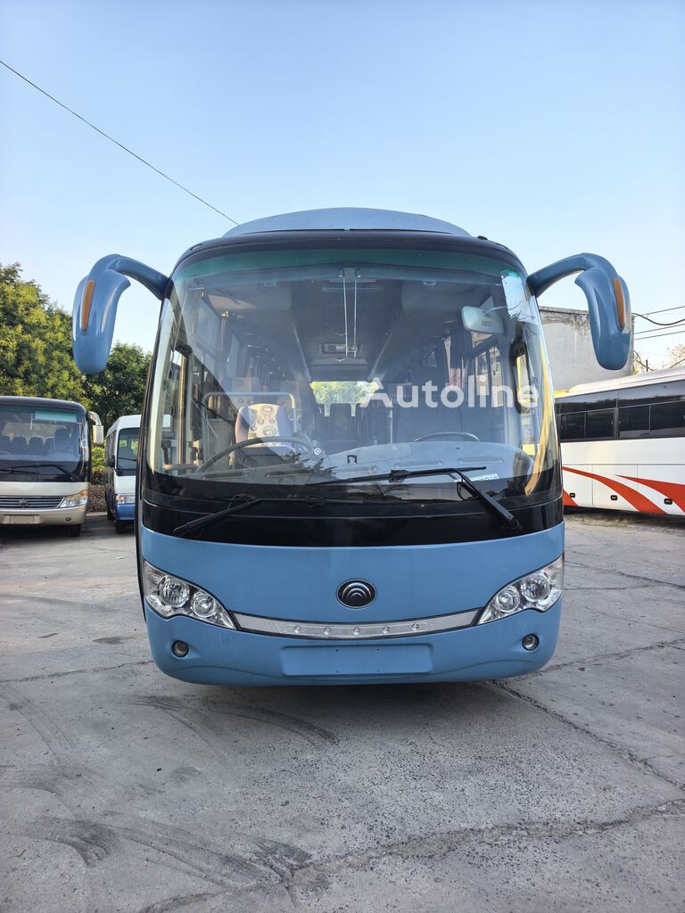 Yutong ZK6808 turistički autobus