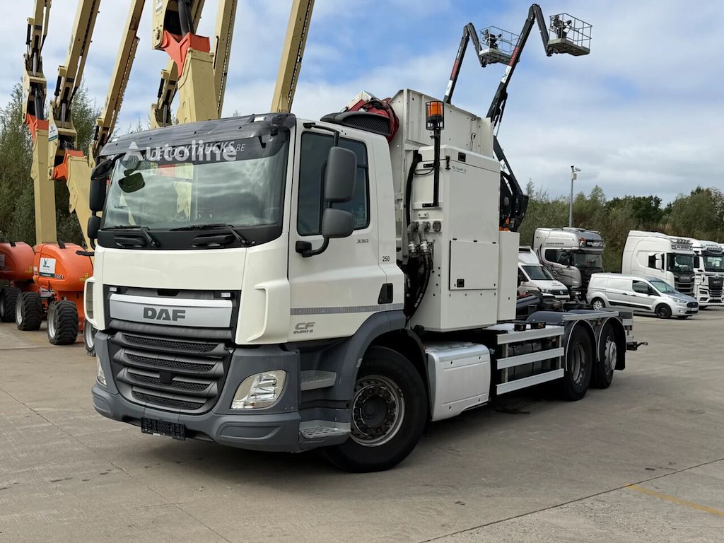 DAF CF 330 6x2 ZEILADER+KETTINGSYSTEEM vozilo za prevoz kontejnera