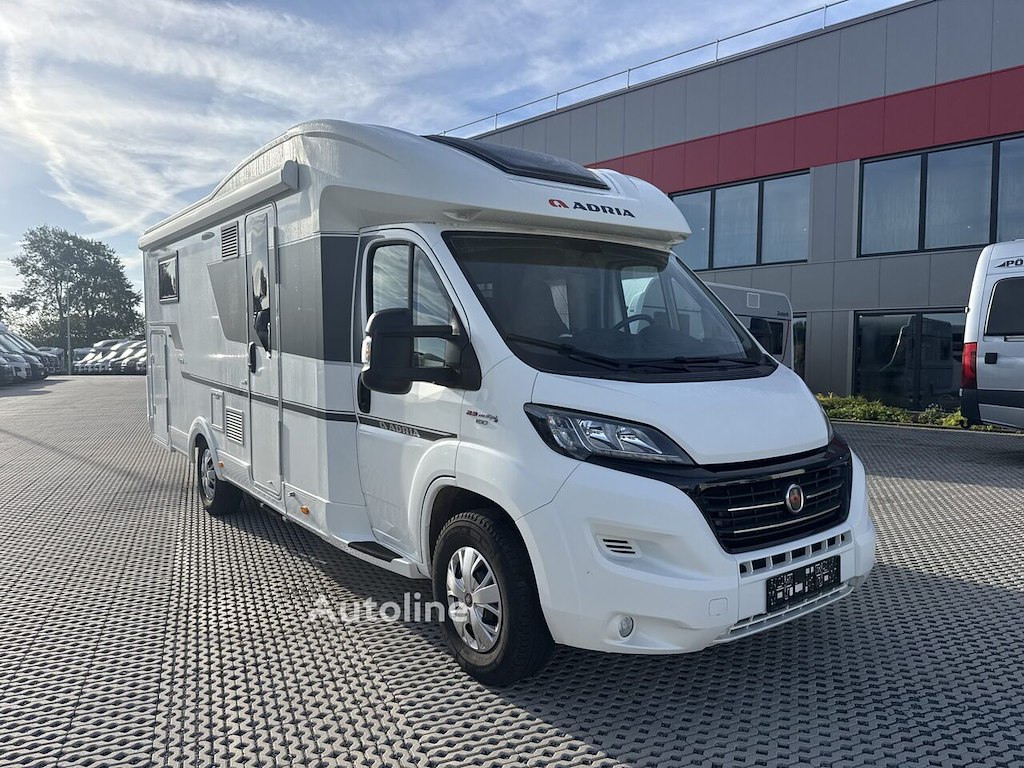 Adria S 670 SC CORAL poluintegrisani kamper