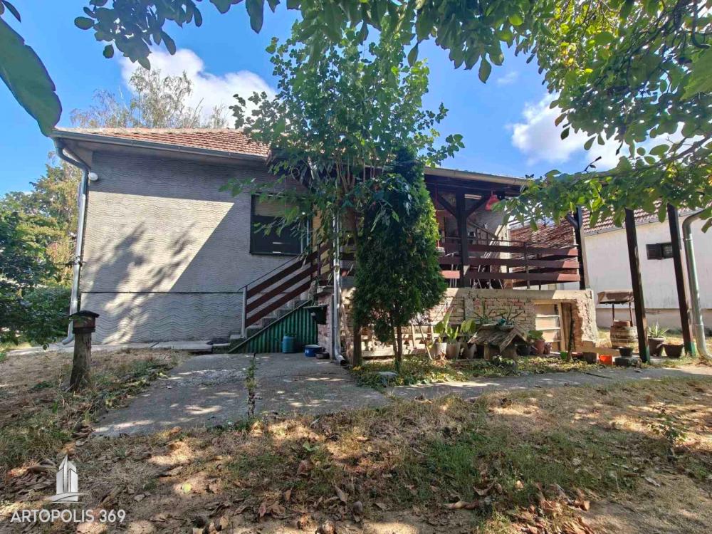 Kvalitetna gradnja, veliki potencijal zemljišta ID#1525
320.000 €