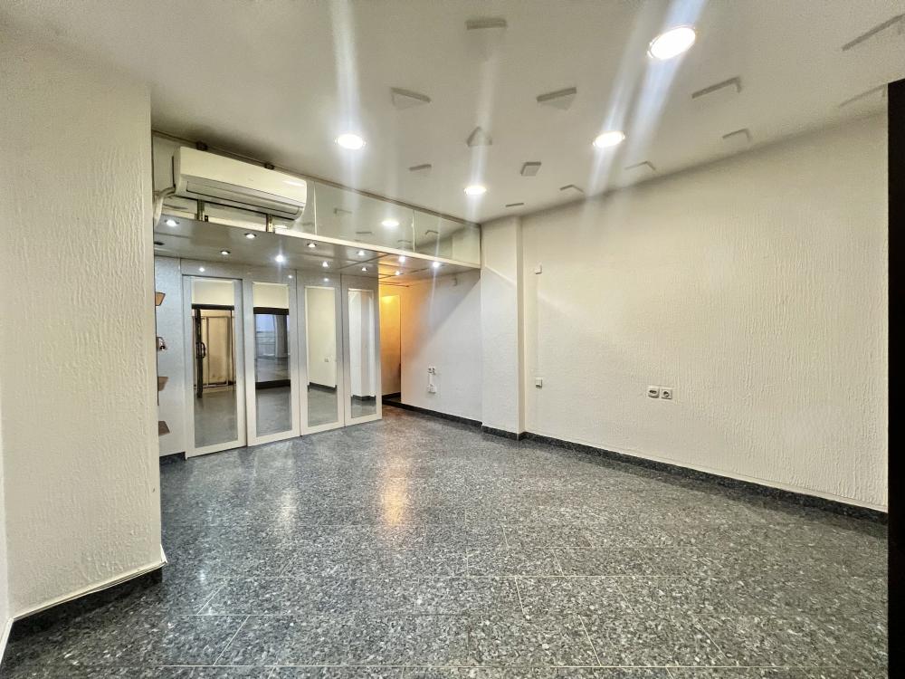 Centar, Nušićeva | Poslovni prostor 30 m² + galerija | Salon, studio, kance ID#2966
400 €