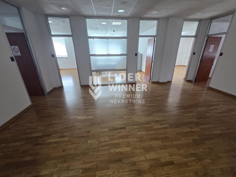 Odličan poslovni prostor! ID#4788
4.950 €