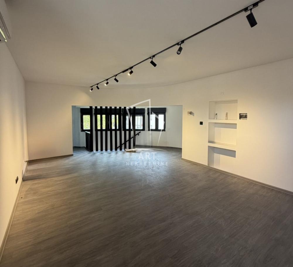 Renoviran PP, dva nivoa 46+50 m2 ID#16402
1.300 €