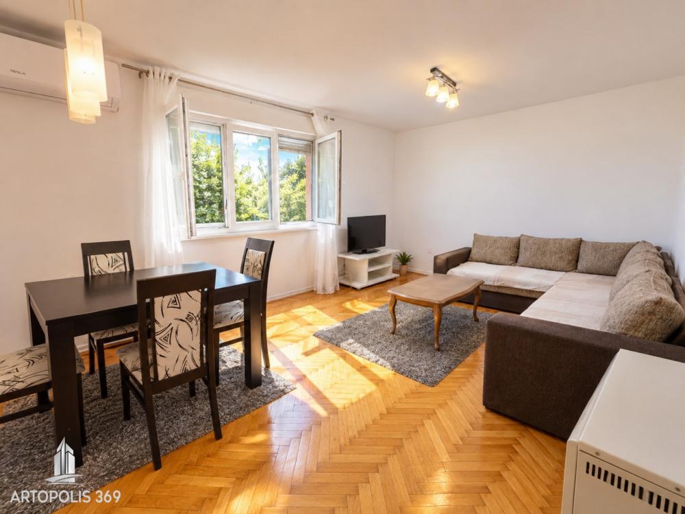 Izuzetan porodičan stan, dve spavaće sobe, I sprat ID#1529
178.000 €