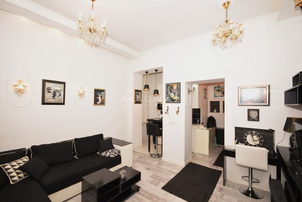 Lux salonac kod Bajlonijeve pijace ID#5846
148.000 €