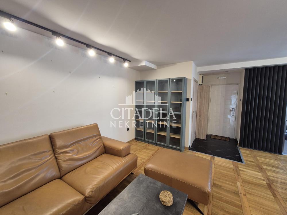 Lekino brdo - Kolašinska, odličan duplex bez kosina ID#2356
295.000 €