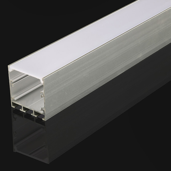 Alu profil sa difuzorom R-605