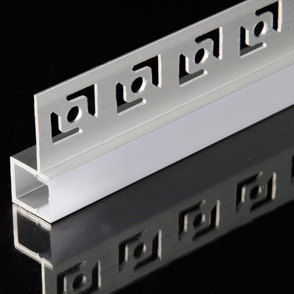 Alu profil sa difuzorom R-702 A