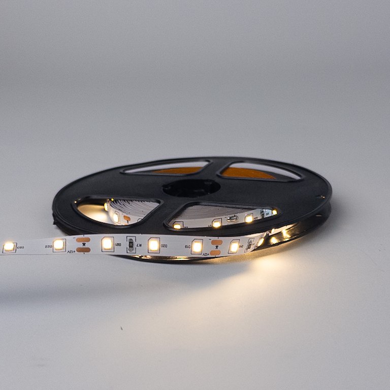 LED traka 3528 3000K, model A, toplo bela 4,8W po metru, 12V, IP20