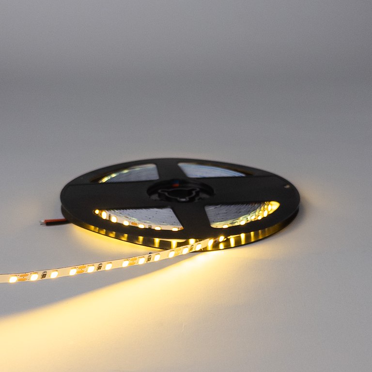 Slim LED traka 2700K toplo bela, širina 5mm, 12V i 10W po metru